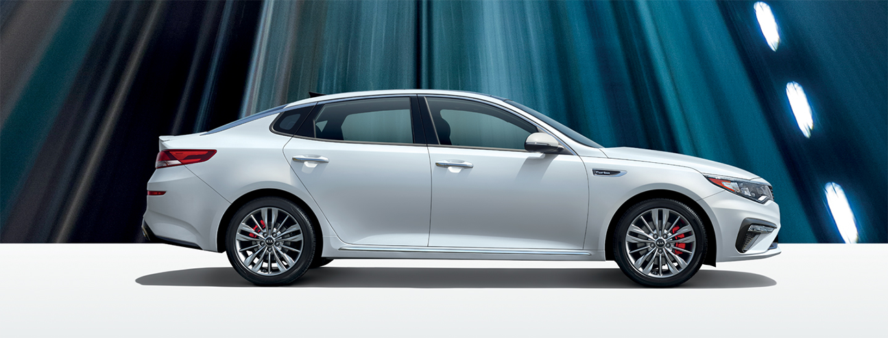 Explore The 2019 Kia Optima | Lupient Kia of Milwaukee